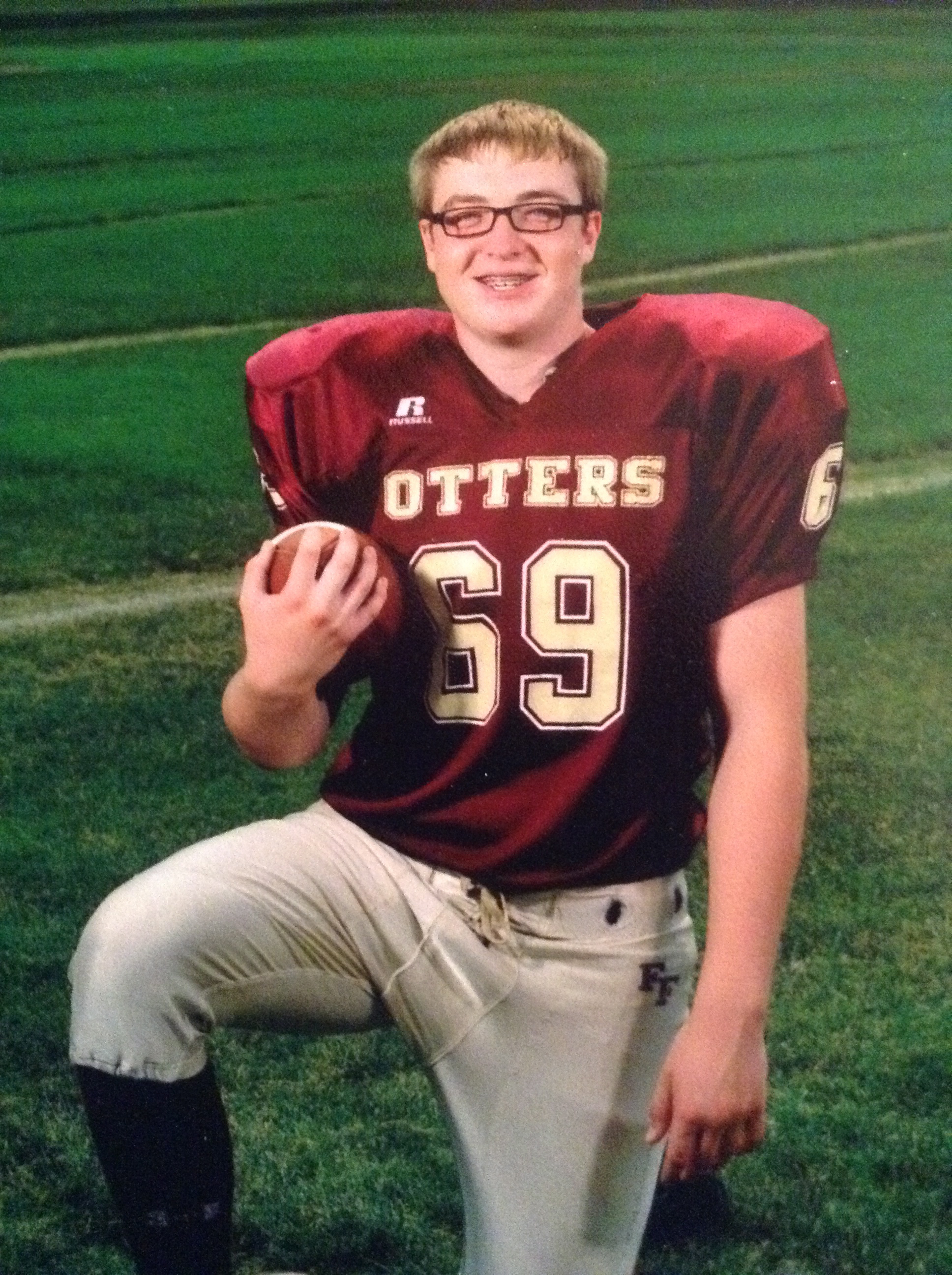 Please support Gryphon and Logan Lillis-Fergus Falls Otters Football